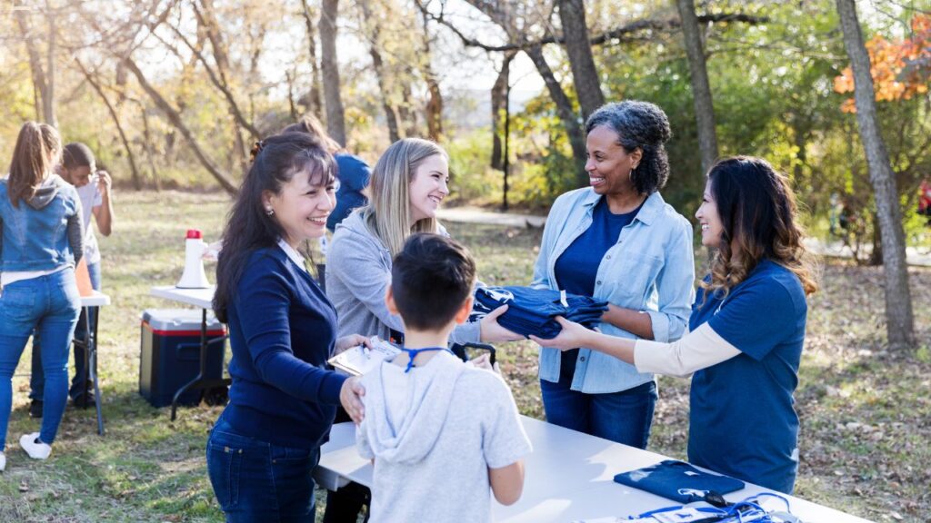 Exploring Community Service: Definitions, Examples, and Benefits