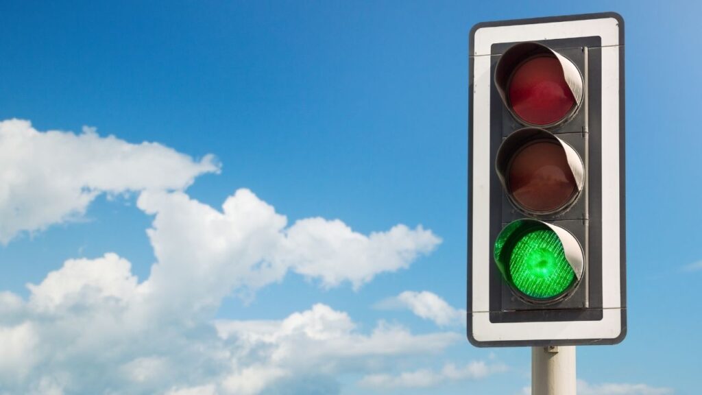 What Does the Green Light Symbolize in The Great Gatsby? Unveiling ...